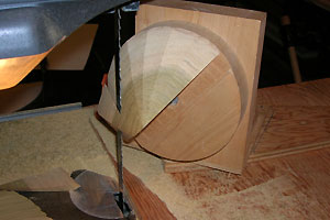 Building a medieval lute, building early instruments