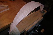 Building a medieval lute, building early instruments